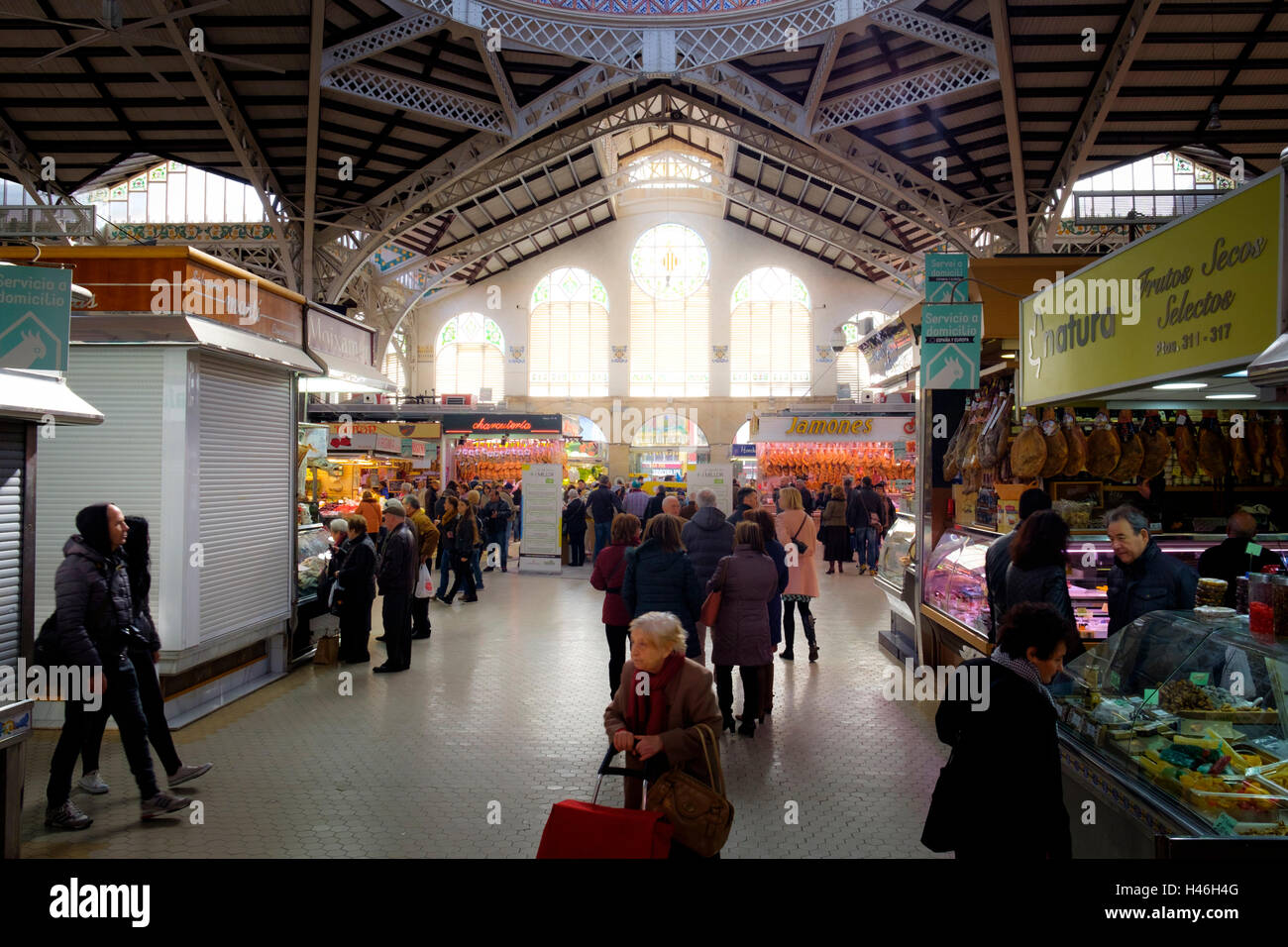 Market in valencia spain hi-res stock photography and images - Alamy