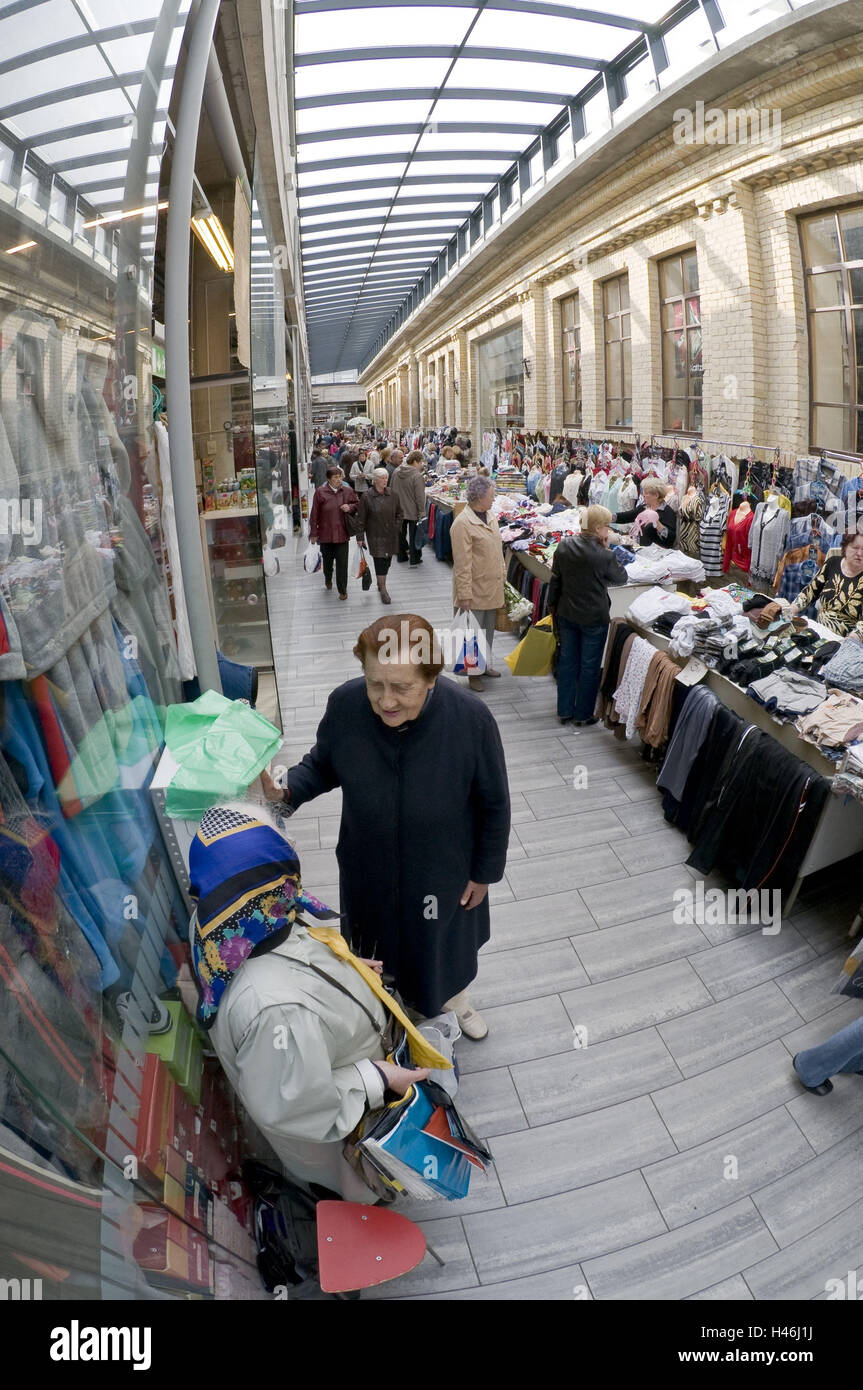 Vilnius lithuania market hi-res stock photography and images - Alamy