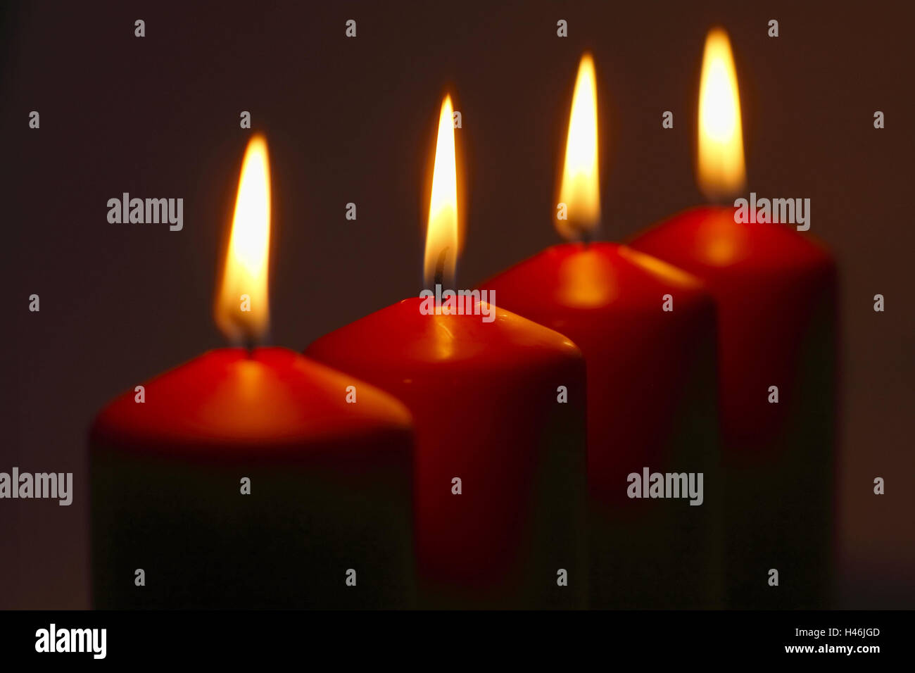 Light red candles hi-res stock photography and images - Alamy