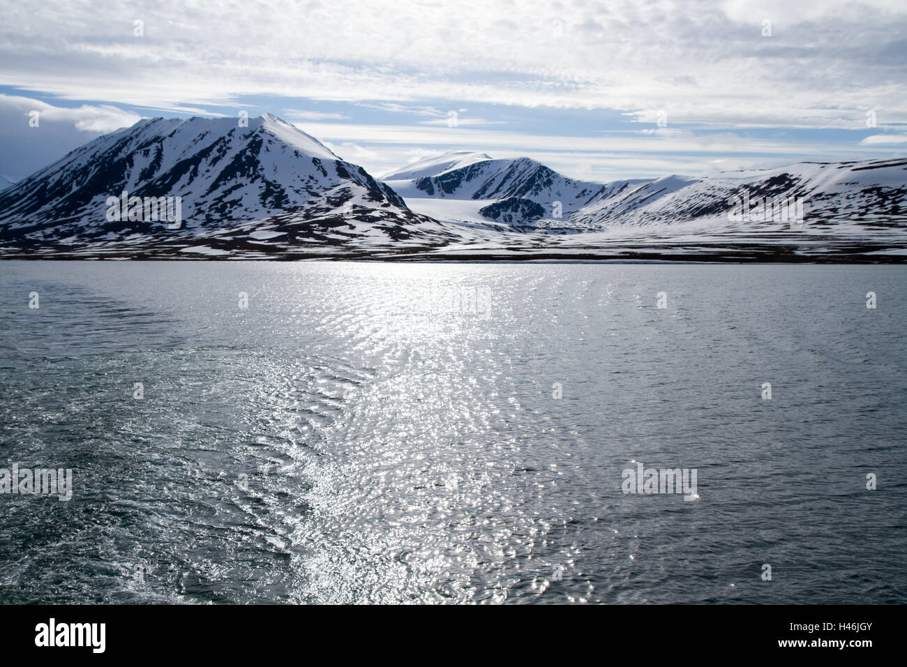 svalbard view of the landscape during the summer season Stock Photo - Alamy