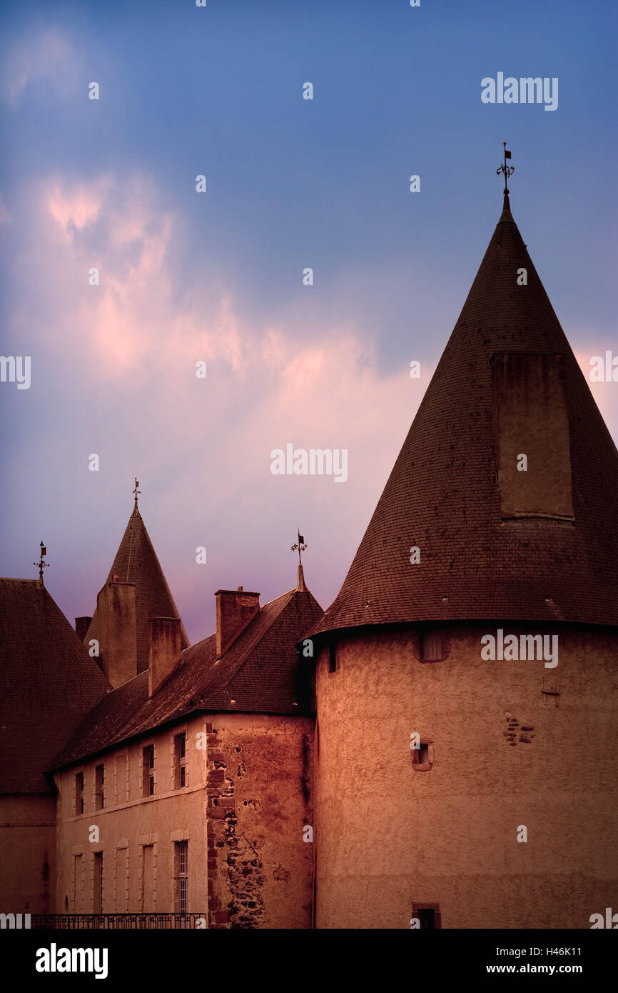 Villeneuve france hi-res stock photography and images - Alamy