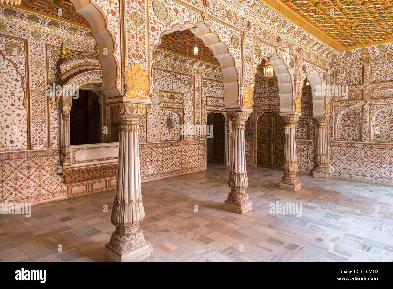 Interior junagarh fort bikaner rajasthan hi-res stock photography and ...