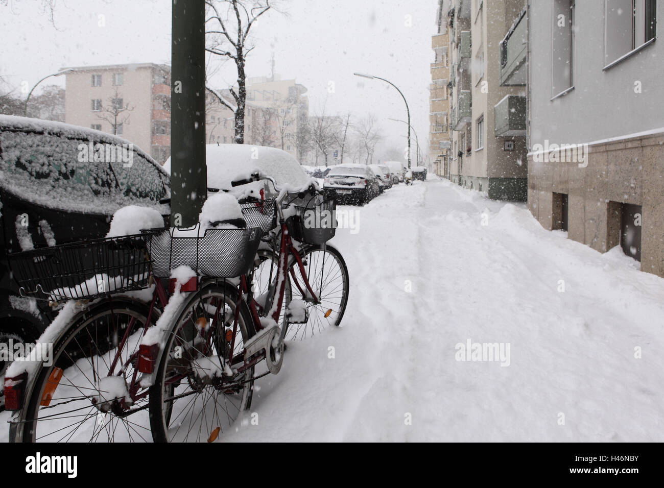 Germany, Berlin, residential area, snowfall Stock Photo - Alamy