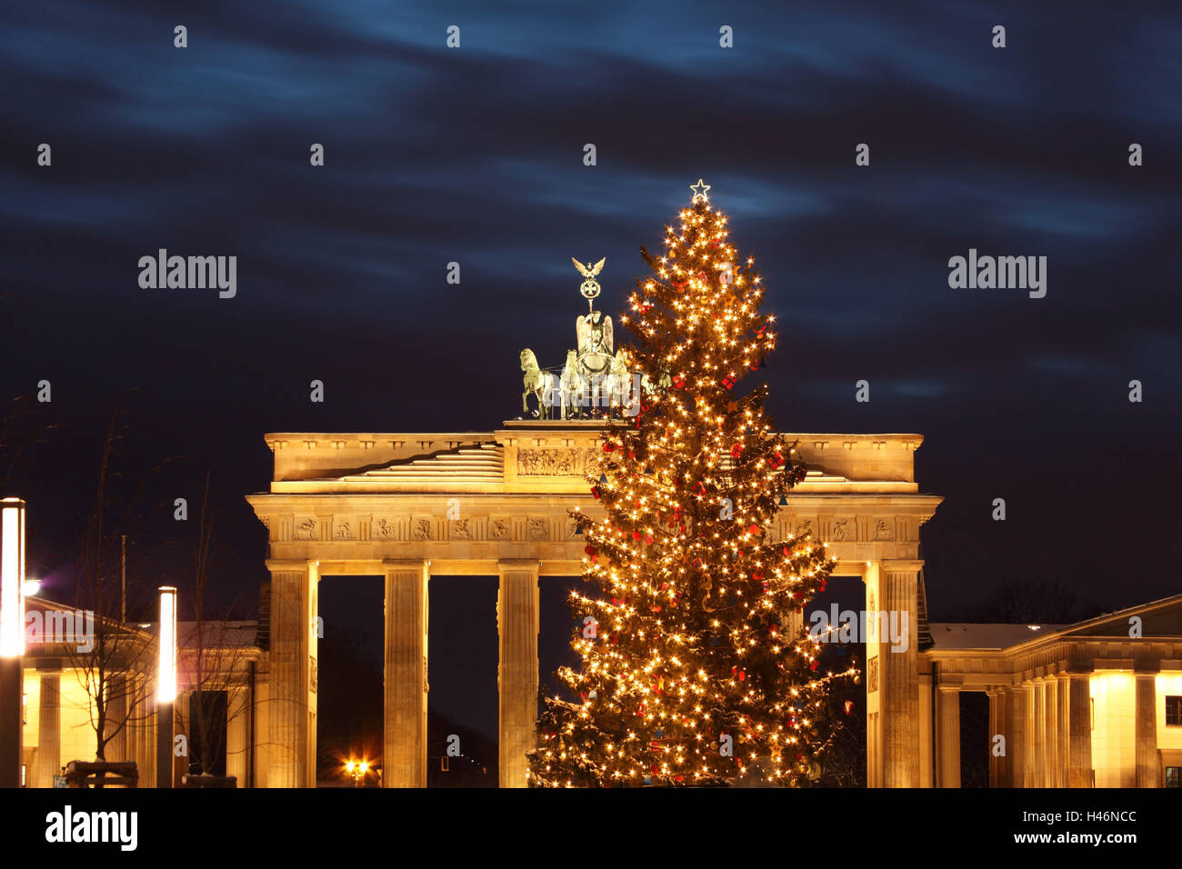 Germany, Berlin, the Brandenburg Gate, night, Christmas tree Stock ...