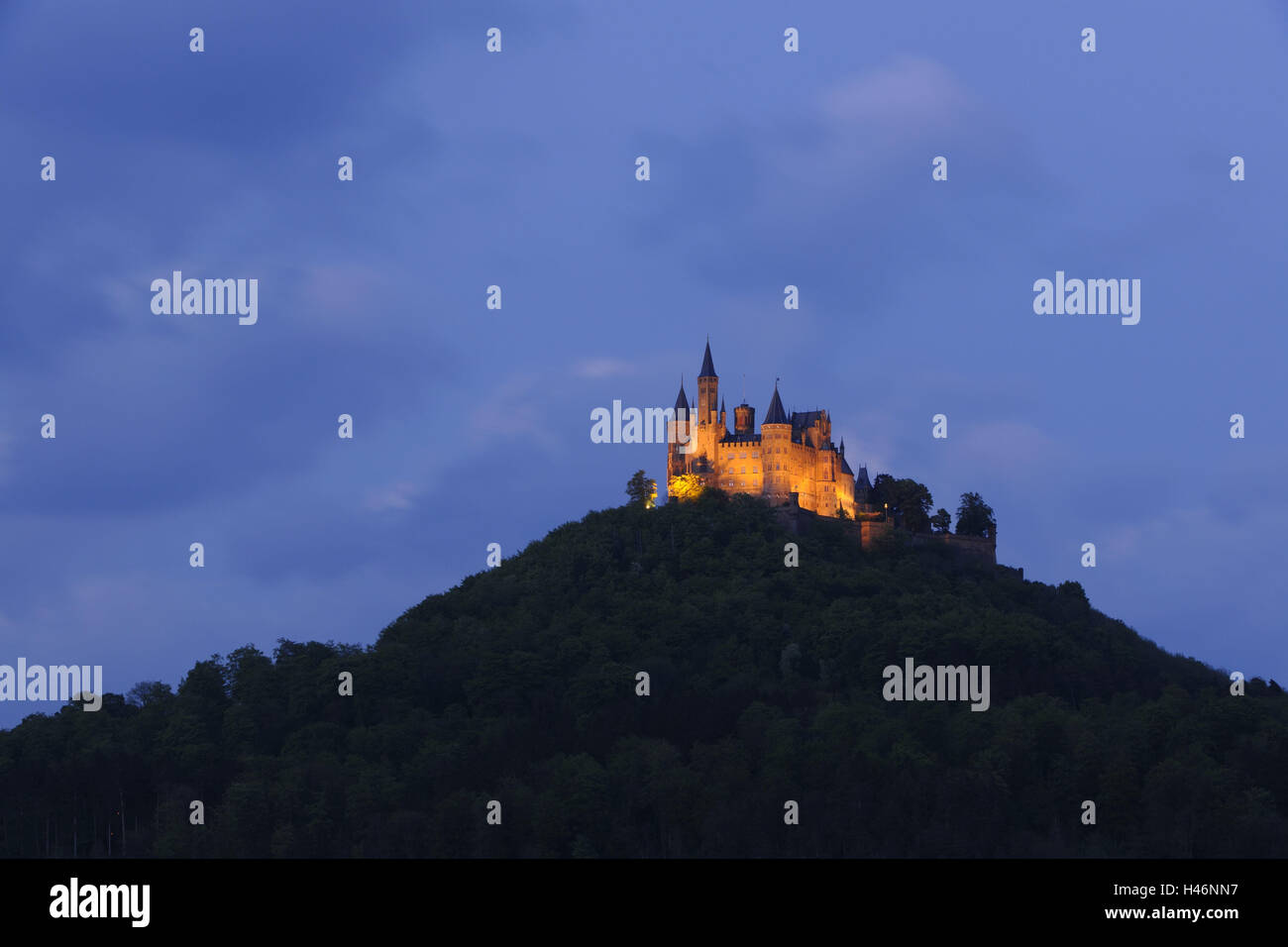 Germany, Baden-Wurttemberg, castle Hohenzollern, lighting, evening ...