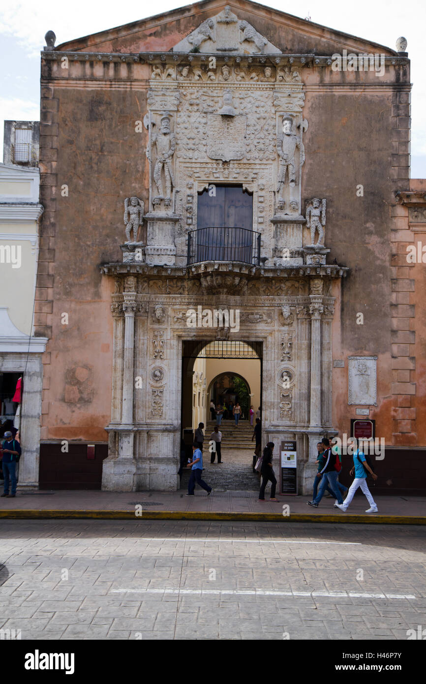 facade of a building in merida Stock Photo - Alamy