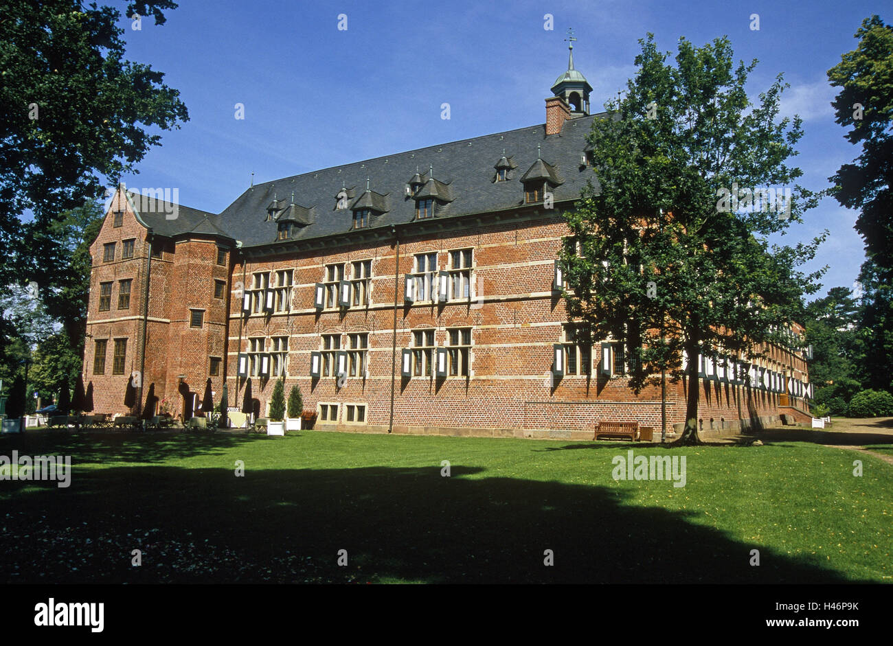 Reinbeker castle grounds hi-res stock photography and images - Alamy