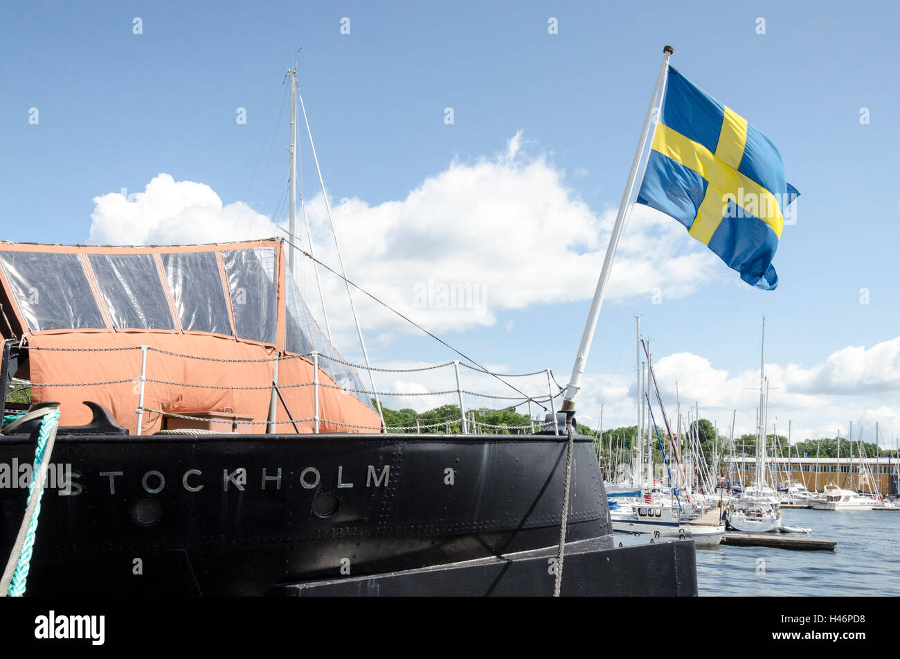 Swedish ship flag hi-res stock photography and images - Alamy