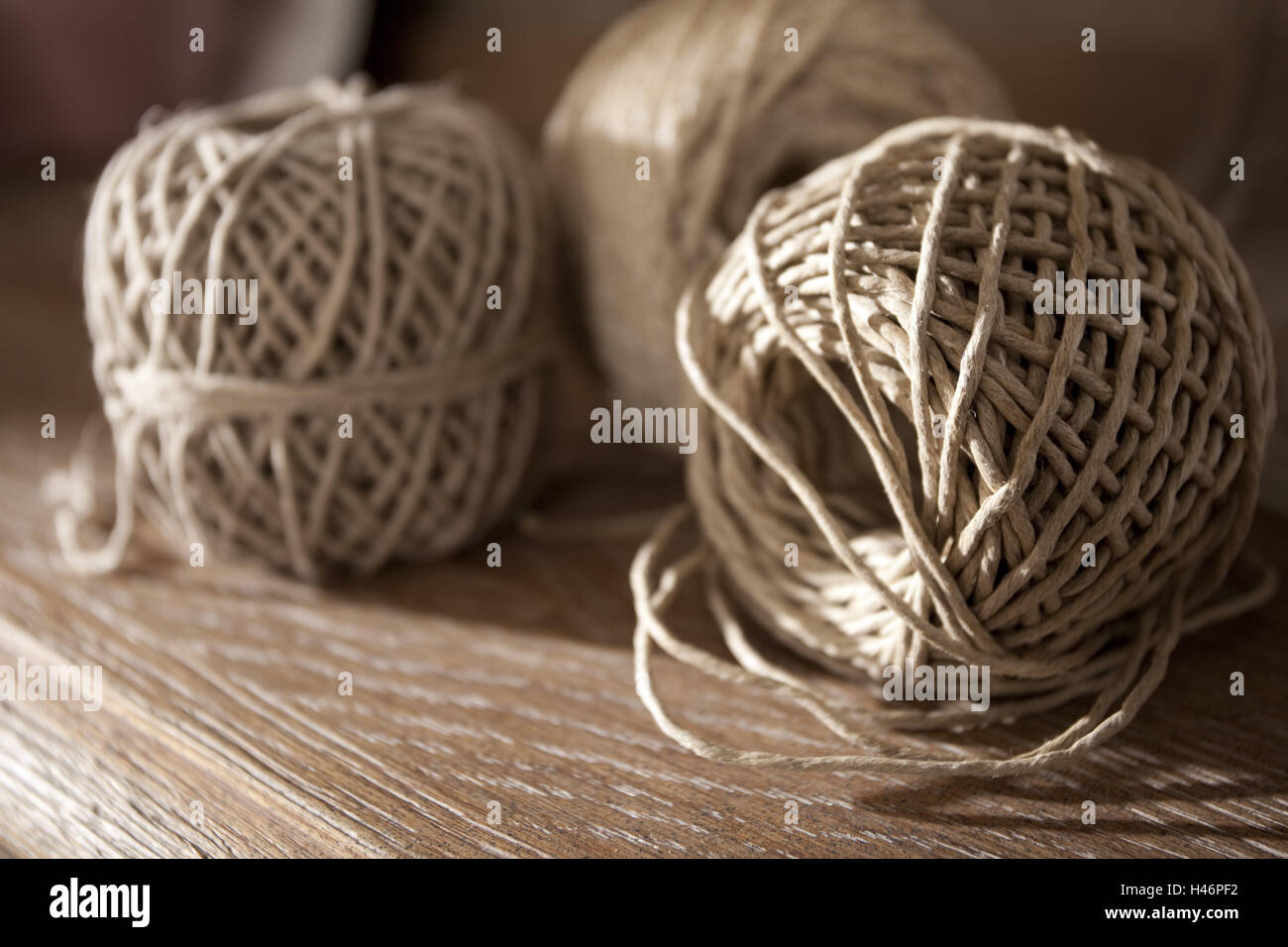 Balls, ball of wool, rope, cord Stock Photo - Alamy