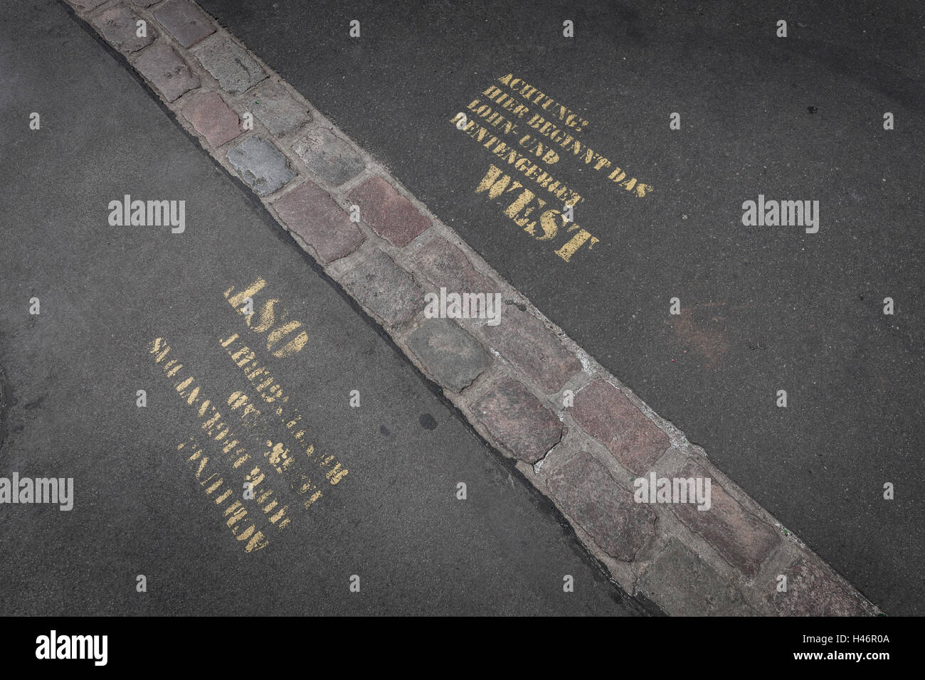 Border demarcation hi-res stock photography and images - Alamy