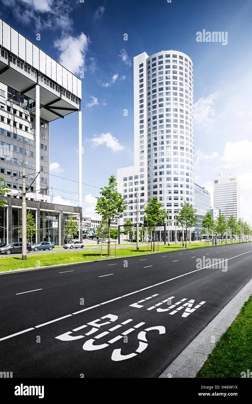 Rotterdam street view hi-res stock photography and images - Alamy