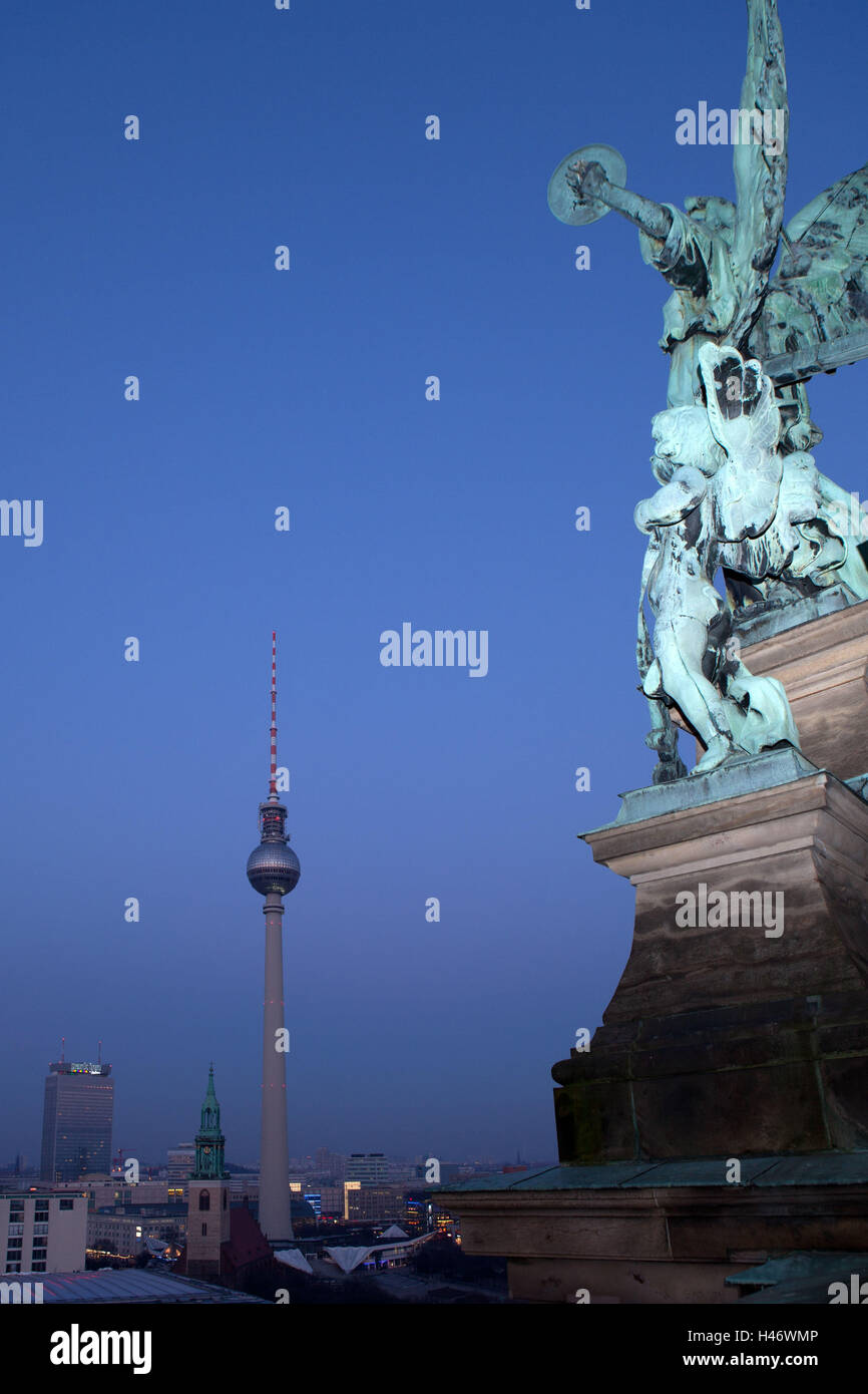 Berlin at night from space hi-res stock photography and images - Alamy