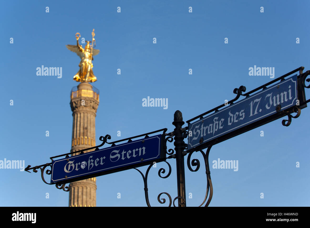 Berlin-Tiergarten, Großer Stern, Victory Column Stock Photo - Alamy