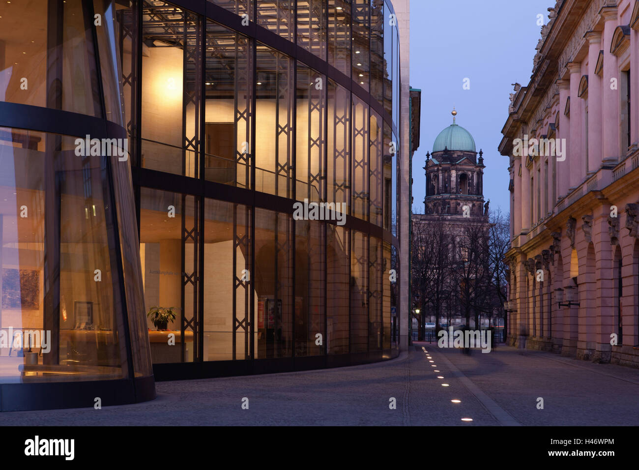 Berlin, under the lime-trees, armoury, German historical museum Stock ...
