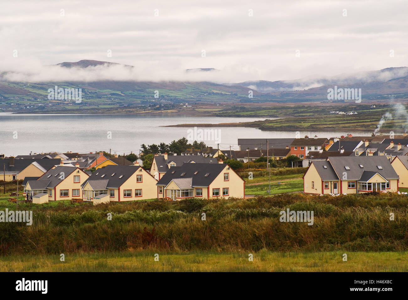 Ireland, Portmagee, view of the town Stock Photo - Alamy
