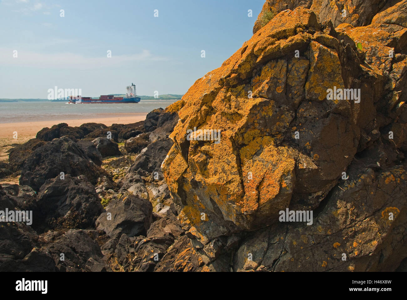 Ireland Duncannon Beach, rocky coast Stock Photo - Alamy