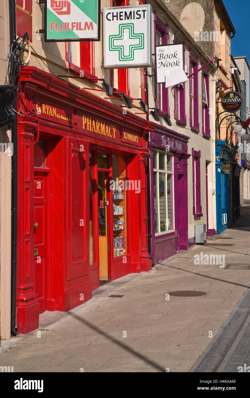 Ireland, Cashel, house facades, chemist's shop Stock Photo - Alamy