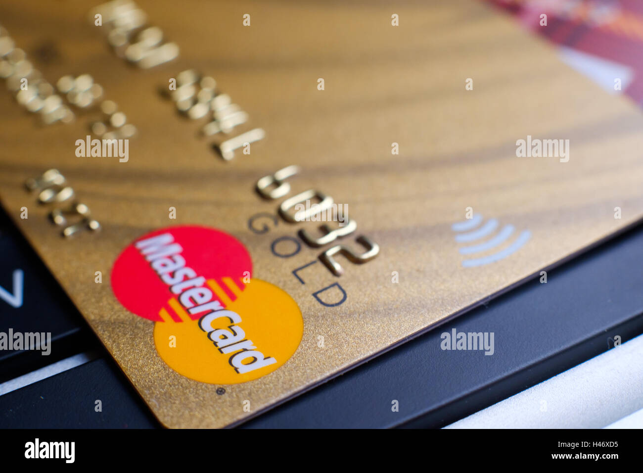 Plastic payment Master Card and Visa macro on the laptop keyboard Stock ...