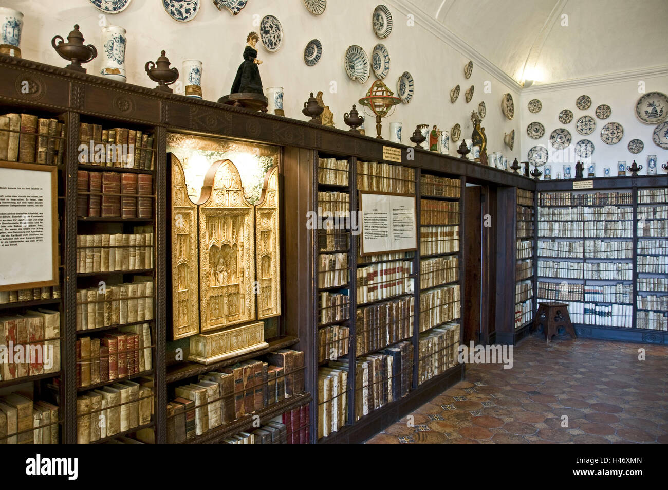 Monastery cell hi-res stock photography and images - Alamy