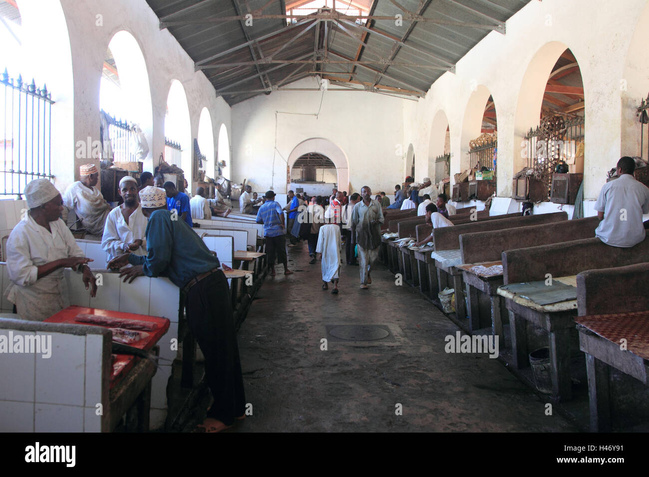 Zanzibar fish market hi-res stock photography and images - Alamy