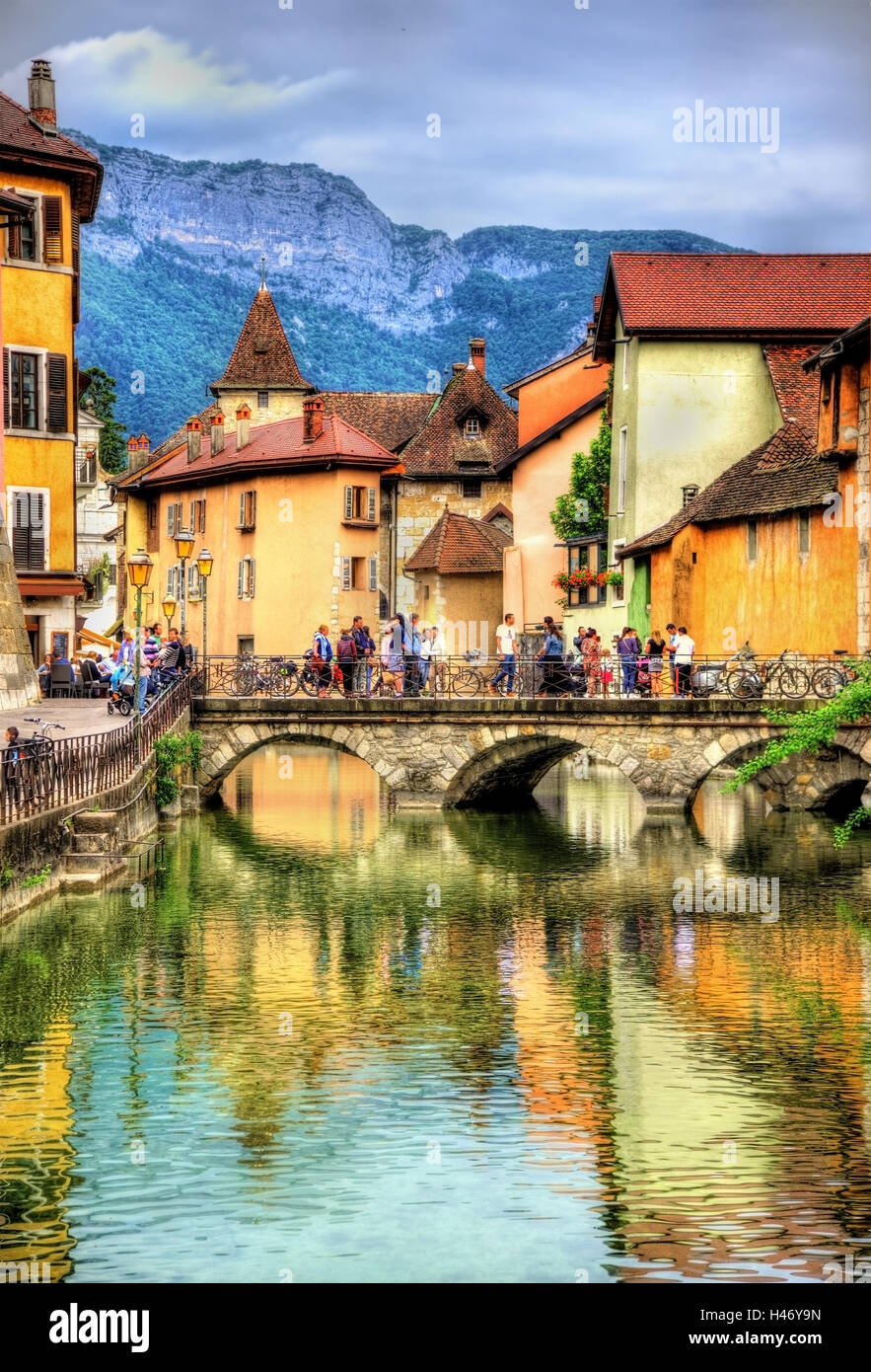 Old palace and canal annecy france hi-res stock photography and images ...