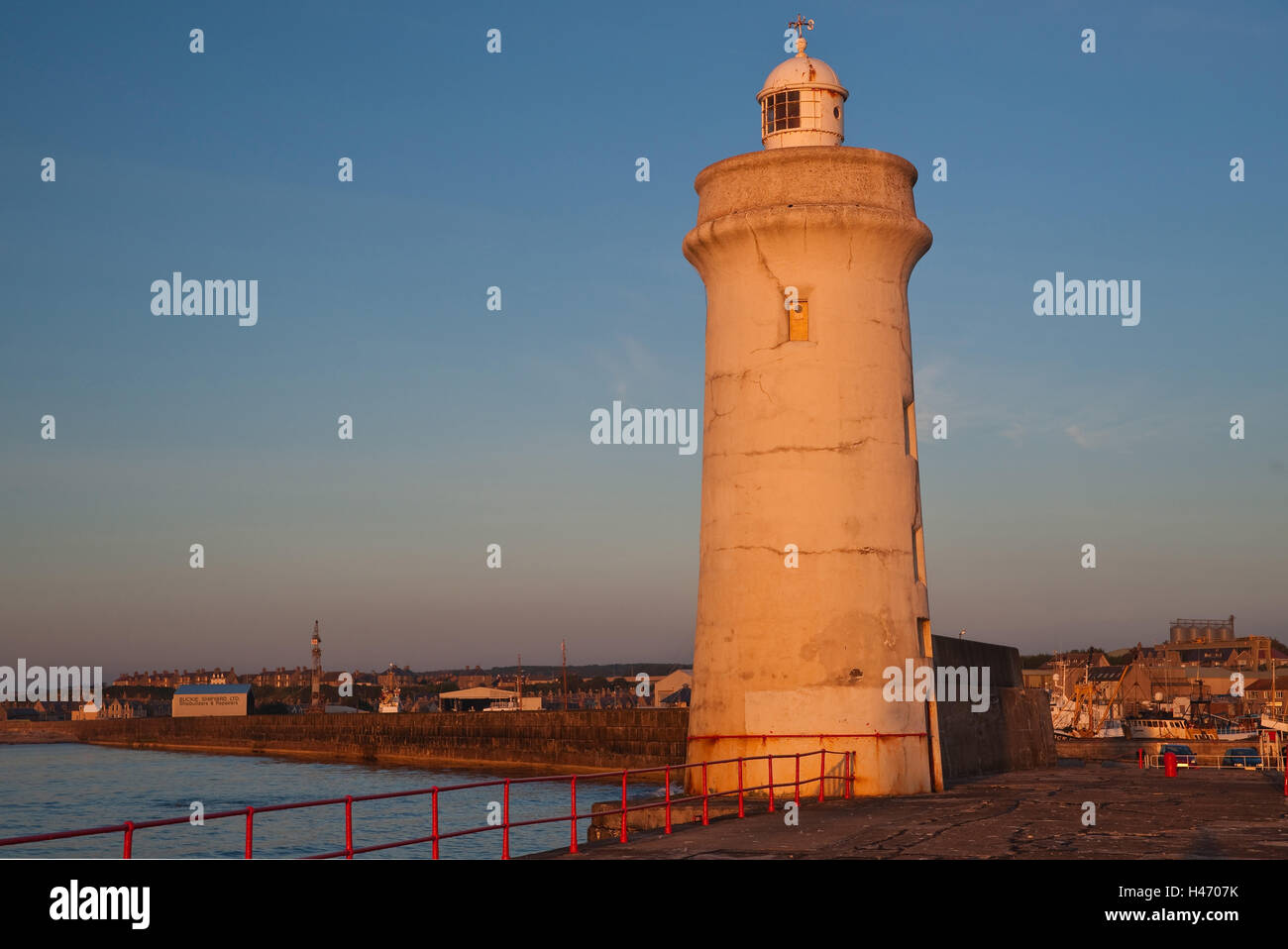 Scotland, Buckie, lighthouse, evening Stock Photo - Alamy