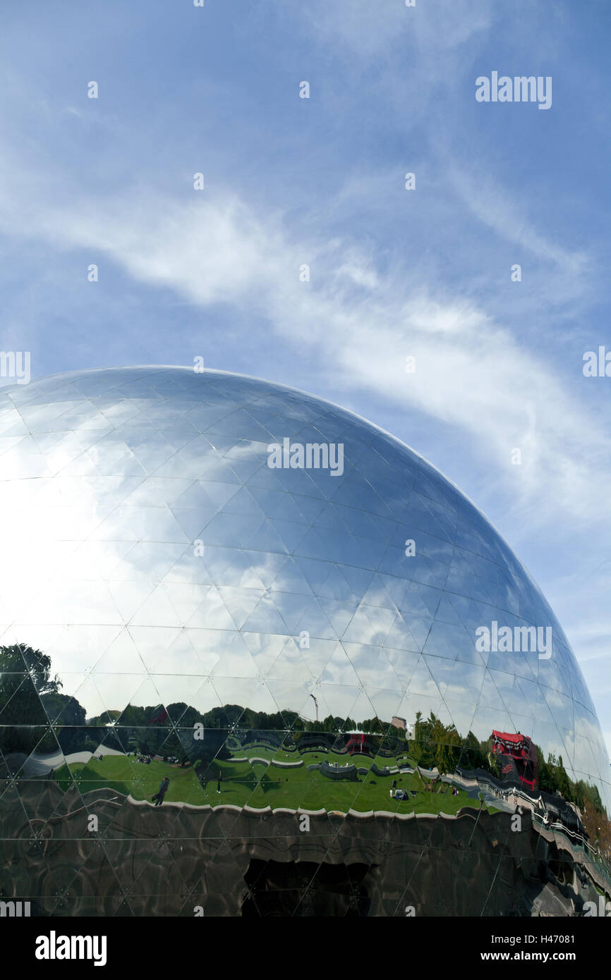 IMAX cinema 'La Géode', Parc de la Villette, Paris, France Stock Photo ...