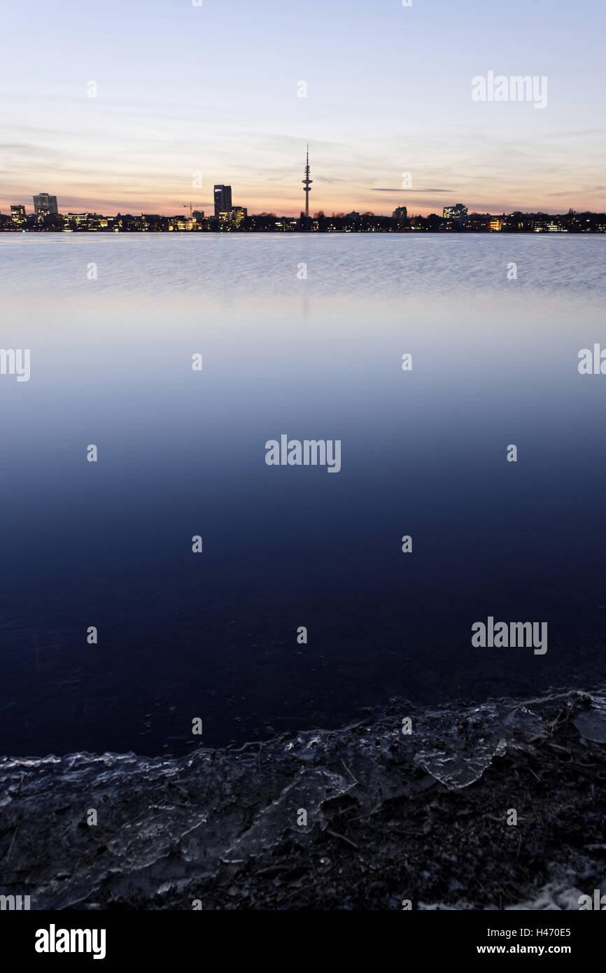 The Outer Alster lake, Schwanenwik, dusk, skyline, panorama, Hanseatic ...