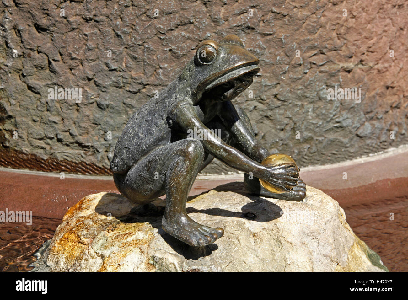 Germany, Hessen, Steinau, fairy tale well, fairy tale shape frog prince ...