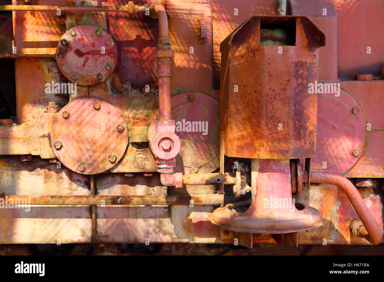 Opencast mining excavator, machine parts, old, rusty, close-up, detail ...