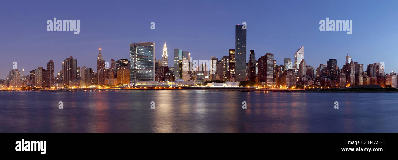 The USA, New York city, Manhattan, UN and Crysler-Building, daybreak ...