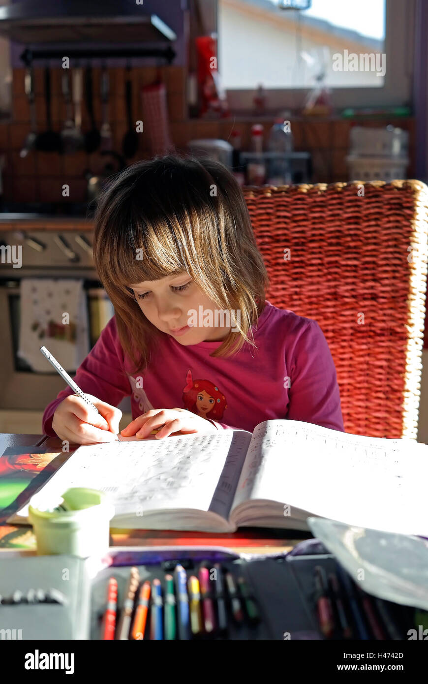 School girl homework hi-res stock photography and images - Alamy