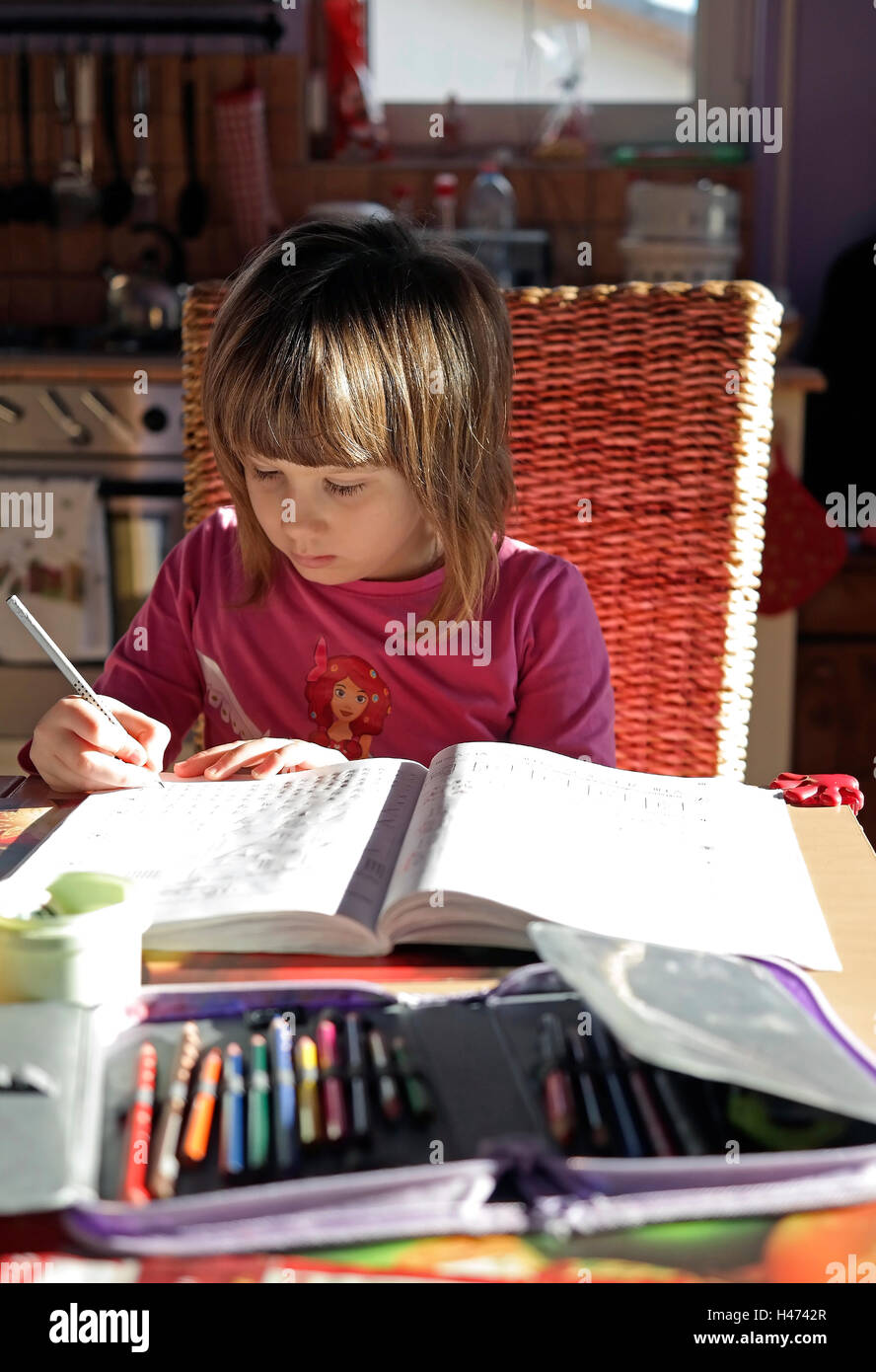 School girl homework hi-res stock photography and images - Alamy