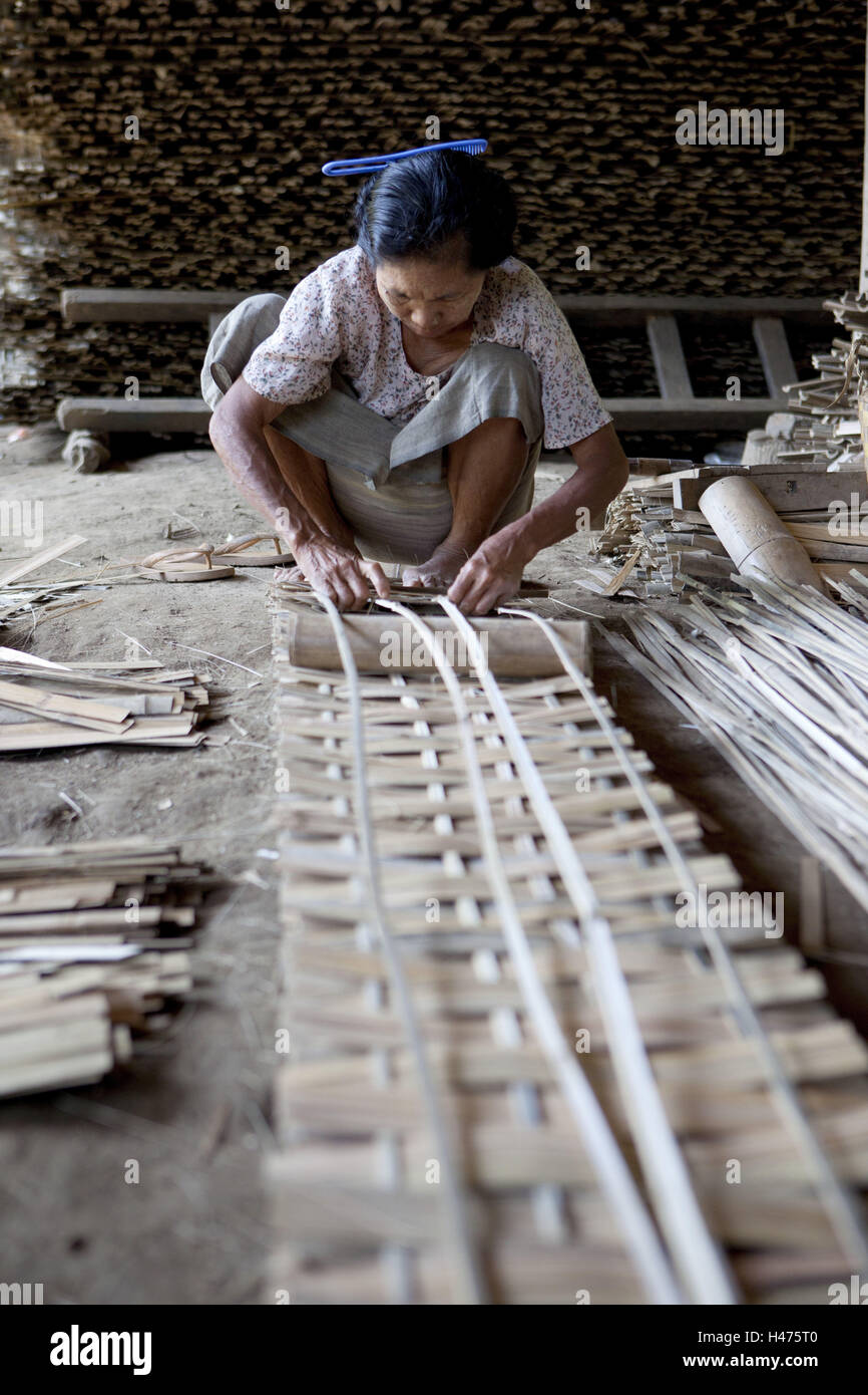 Myanmar woman work hi-res stock photography and images - Alamy