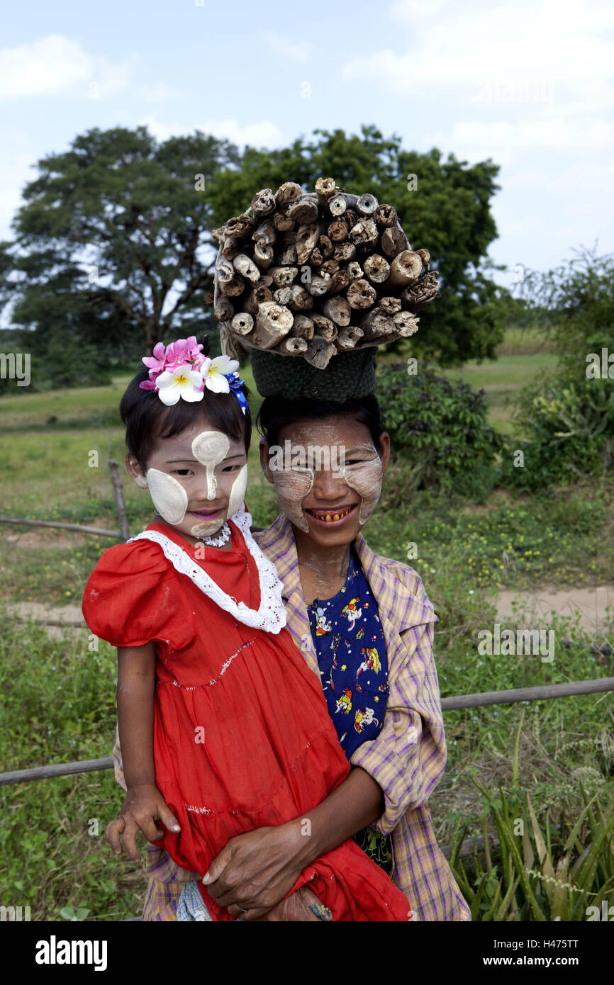 Myanmar, mother with child Stock Photo - Alamy