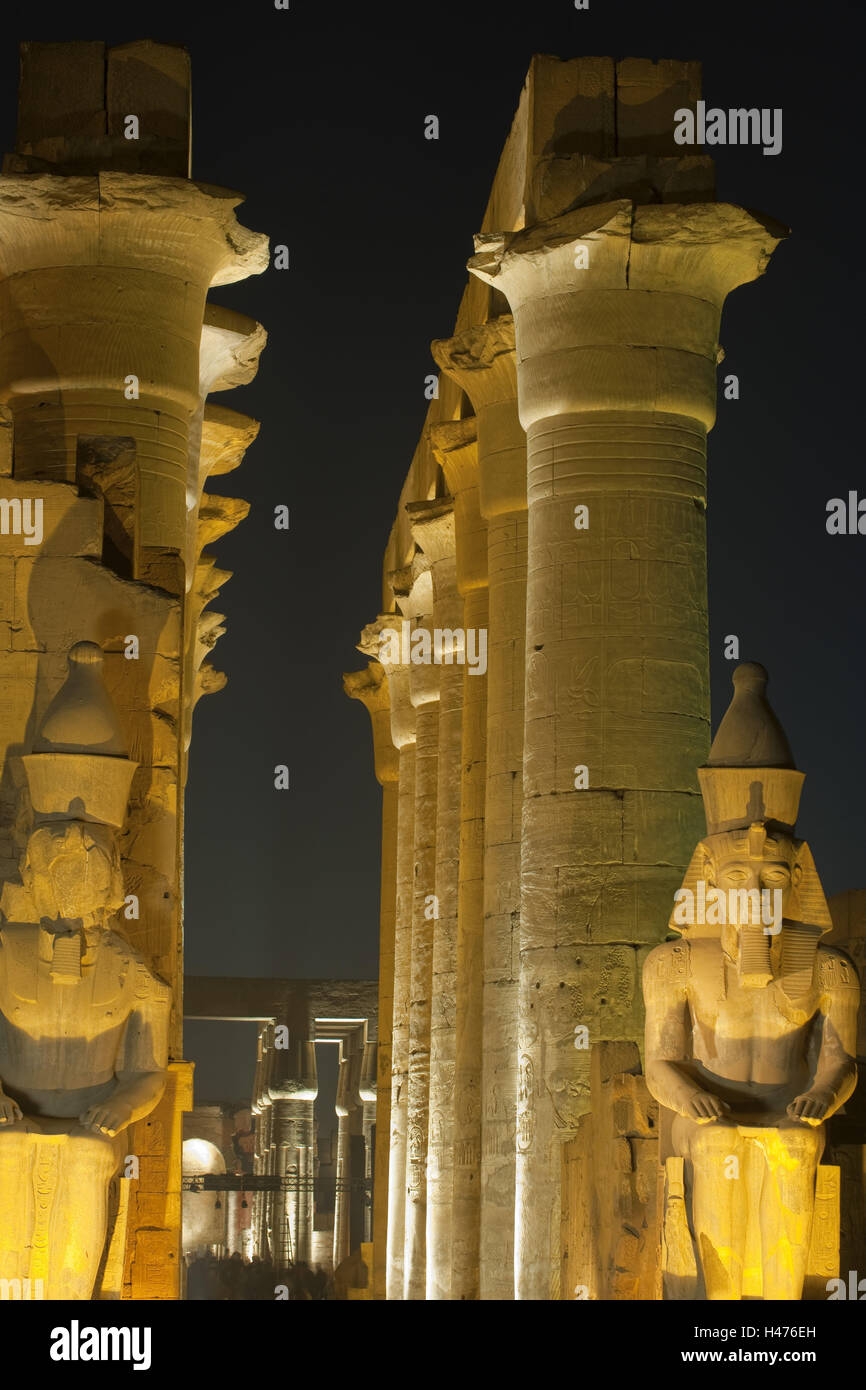 Egypt, Luxor, Luxor temple, pillar colonnade with seat statues the Amun ...