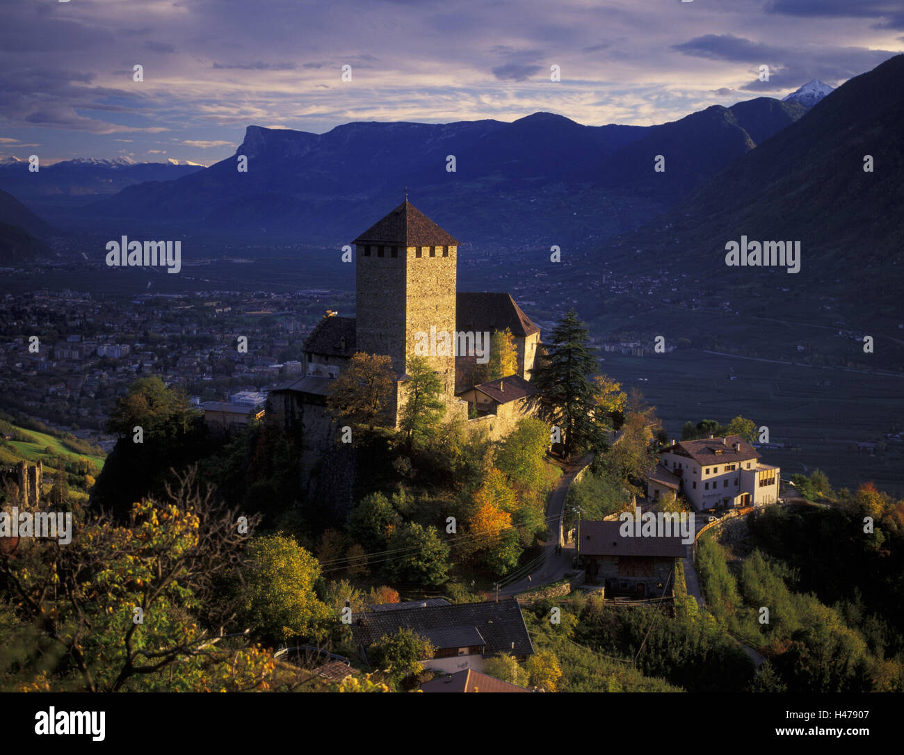 Meran basin hi-res stock photography and images - Alamy