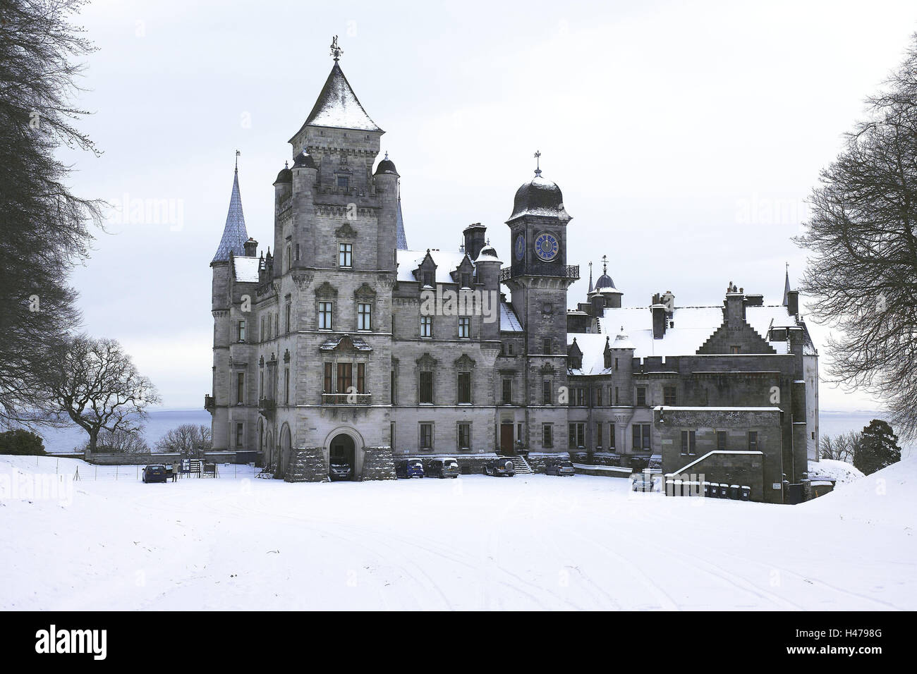 Scotland, highlands, Dunrobin Castle, outside, castle area, garden ...