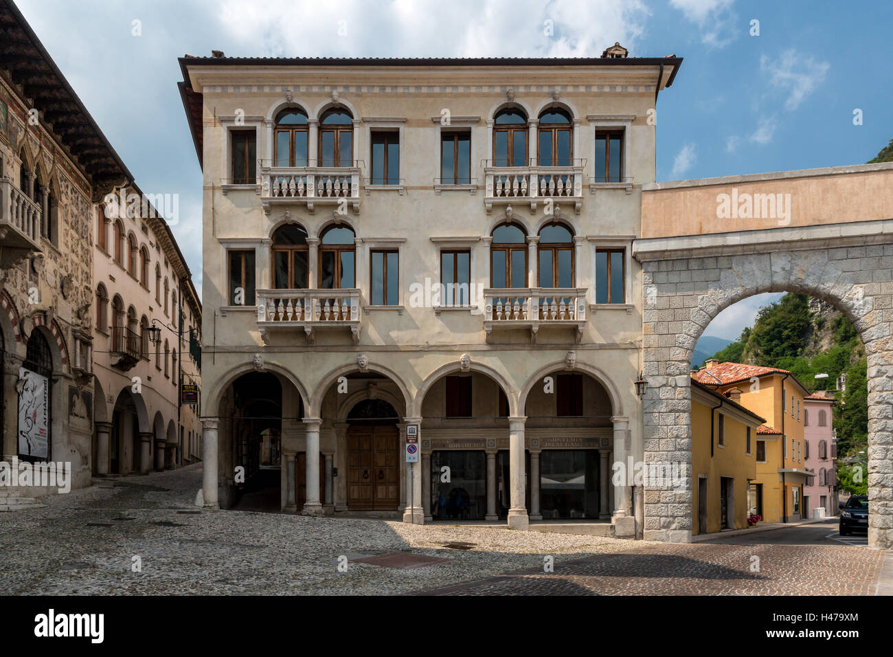 Town square, Piazza Flaminio, Vittorio Veneto, Treviso, Italy Stock ...