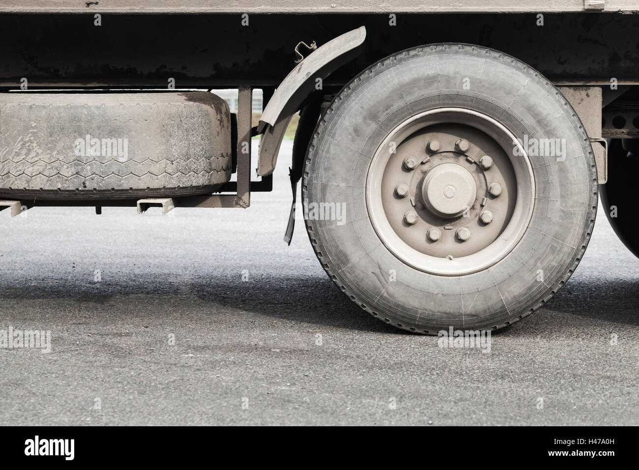 Truck trailer wheels hi-res stock photography and images - Alamy