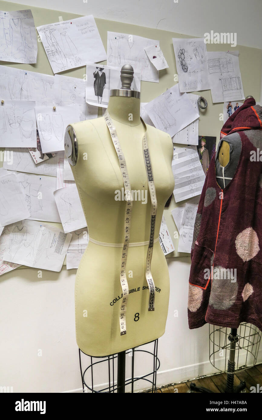 Tailor mannequin tape measure hi-res stock photography and images - Alamy