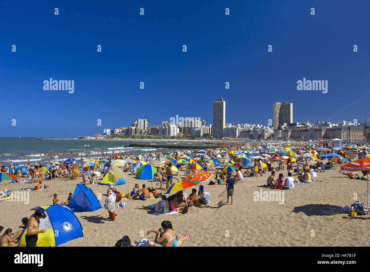 Mar del plata argentina beach hi-res stock photography and images - Alamy