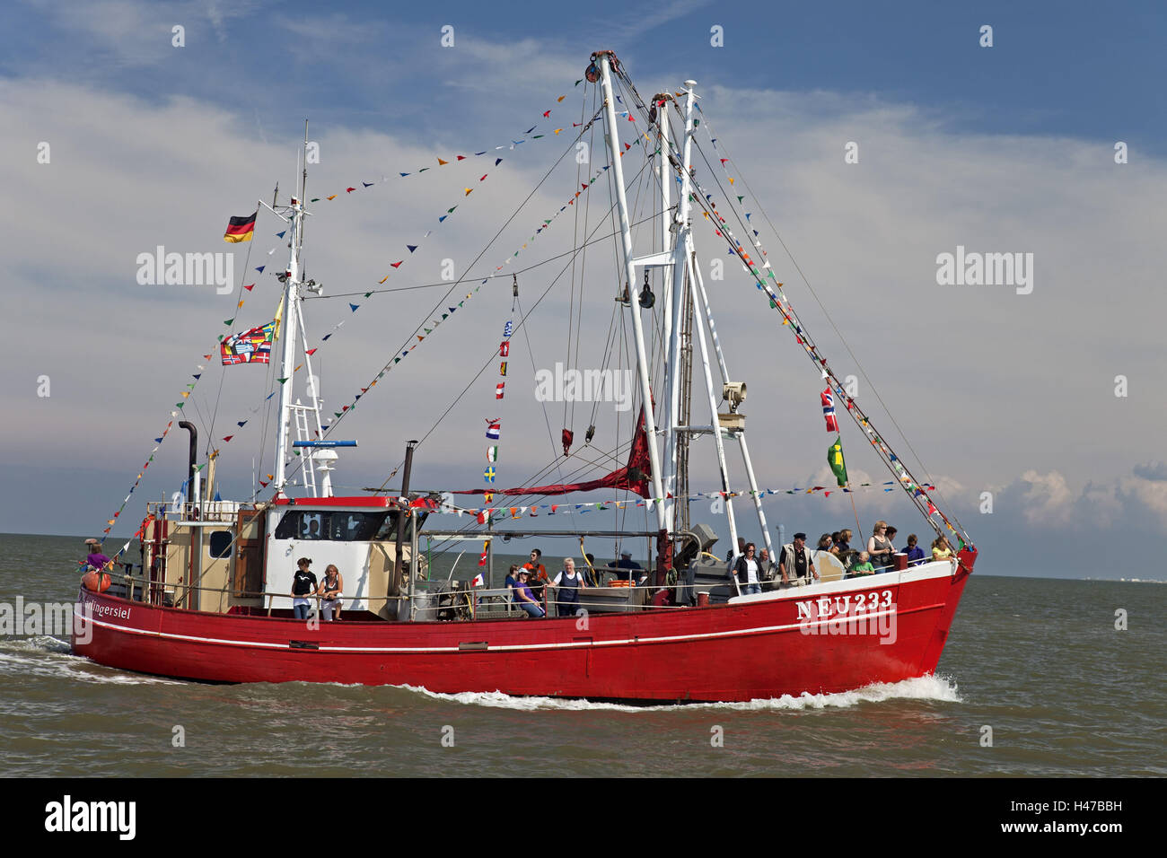 Trawler fishing race boat people hi-res stock photography and images ...