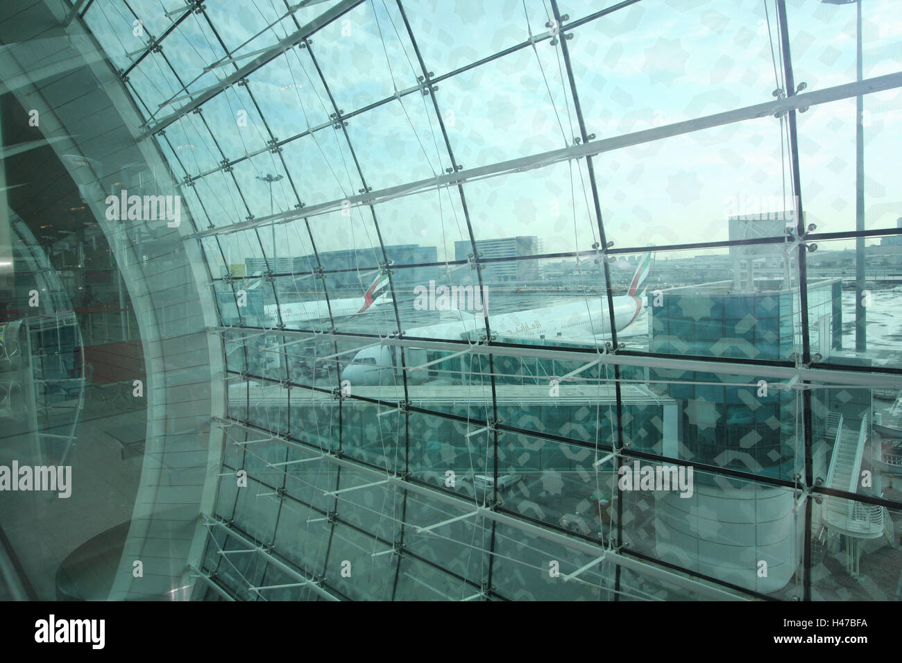 United Arab Emirates, Dubai, airport, terminal, glass front, mirroring ...