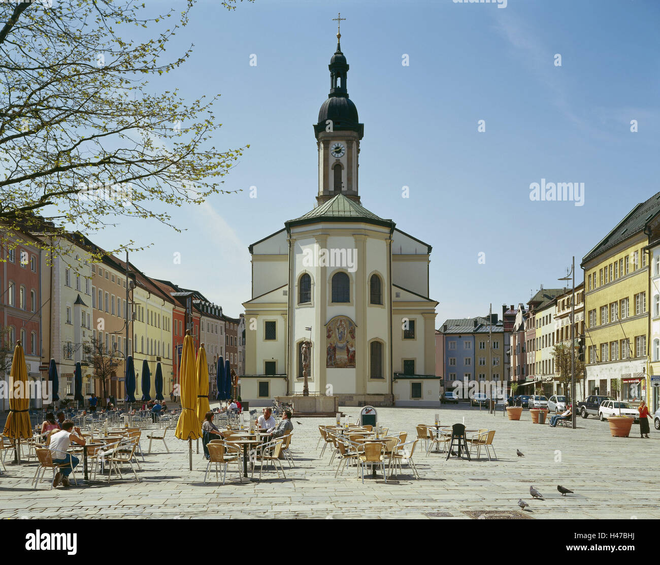 Germany, Upper Bavaria, Traunstein, town parish church St. Oswald ...