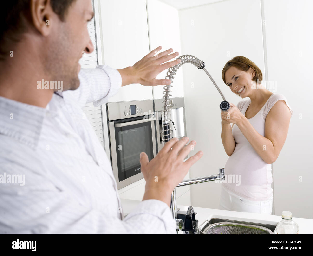 Couple, young, fun, cuisine, tap Stock Photo - Alamy