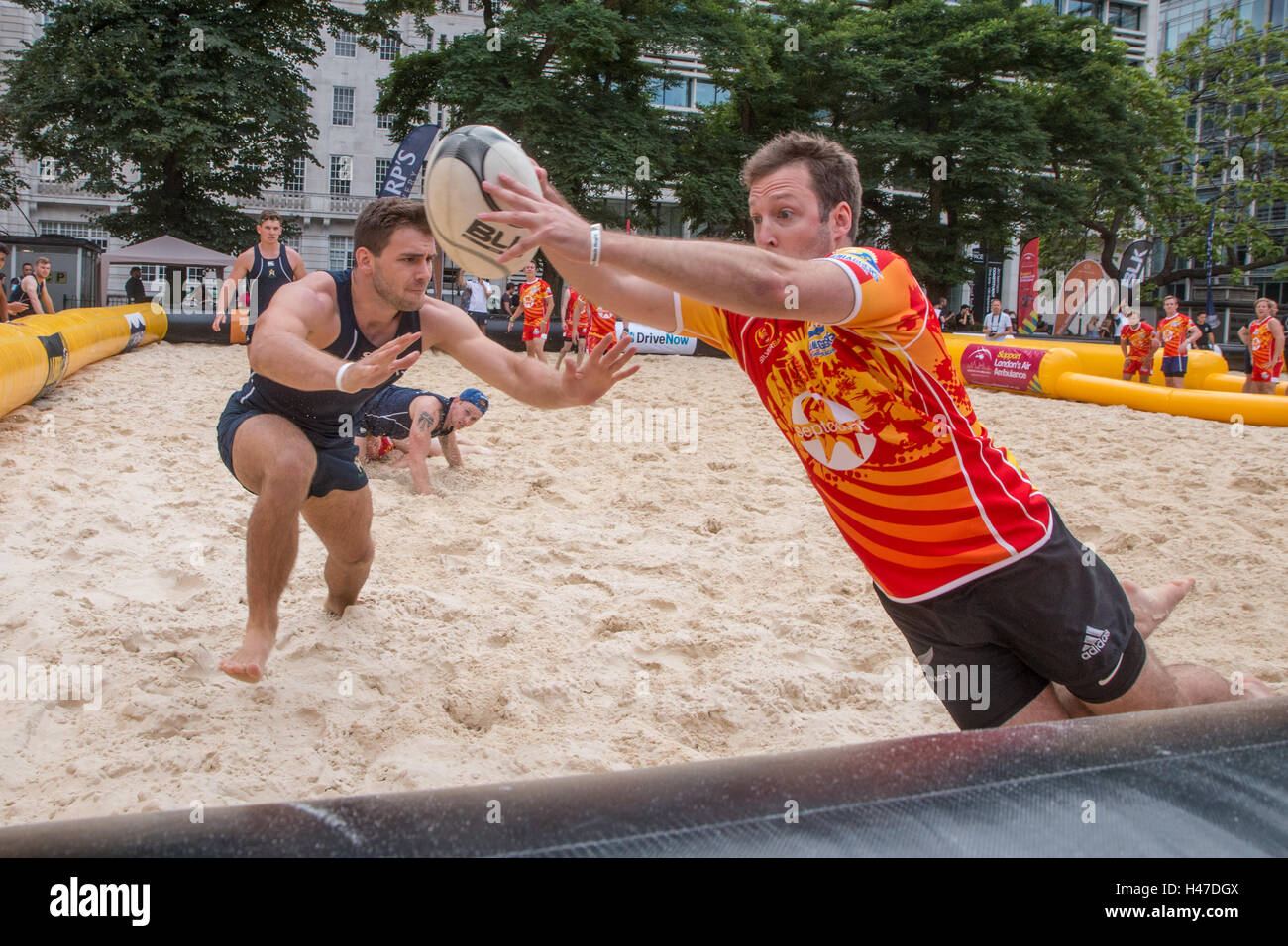 London Beach Rugby Tournament 2016 -Finsbury Square Stock Photo - Alamy