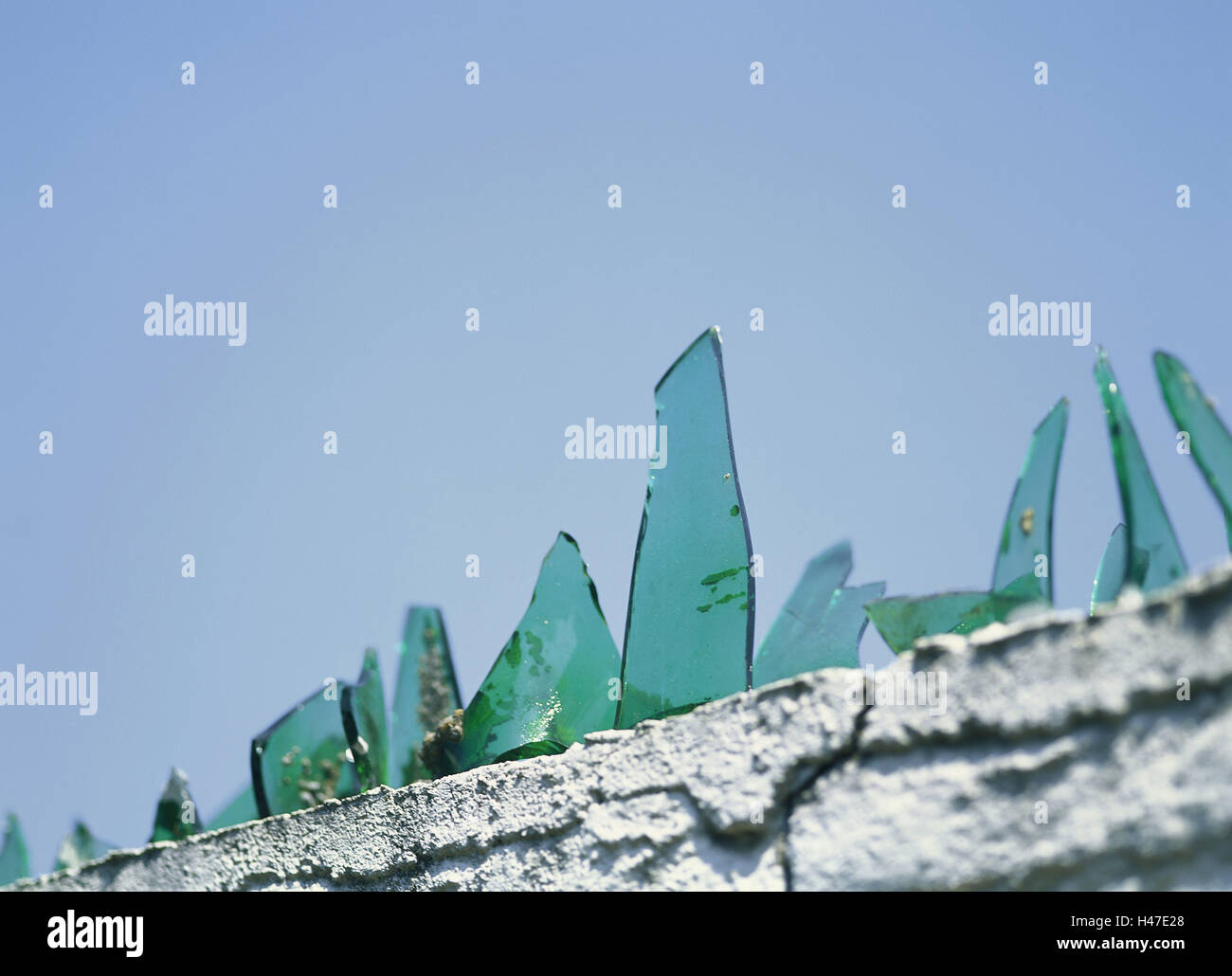 Wall with glass shards hi-res stock photography and images - Alamy
