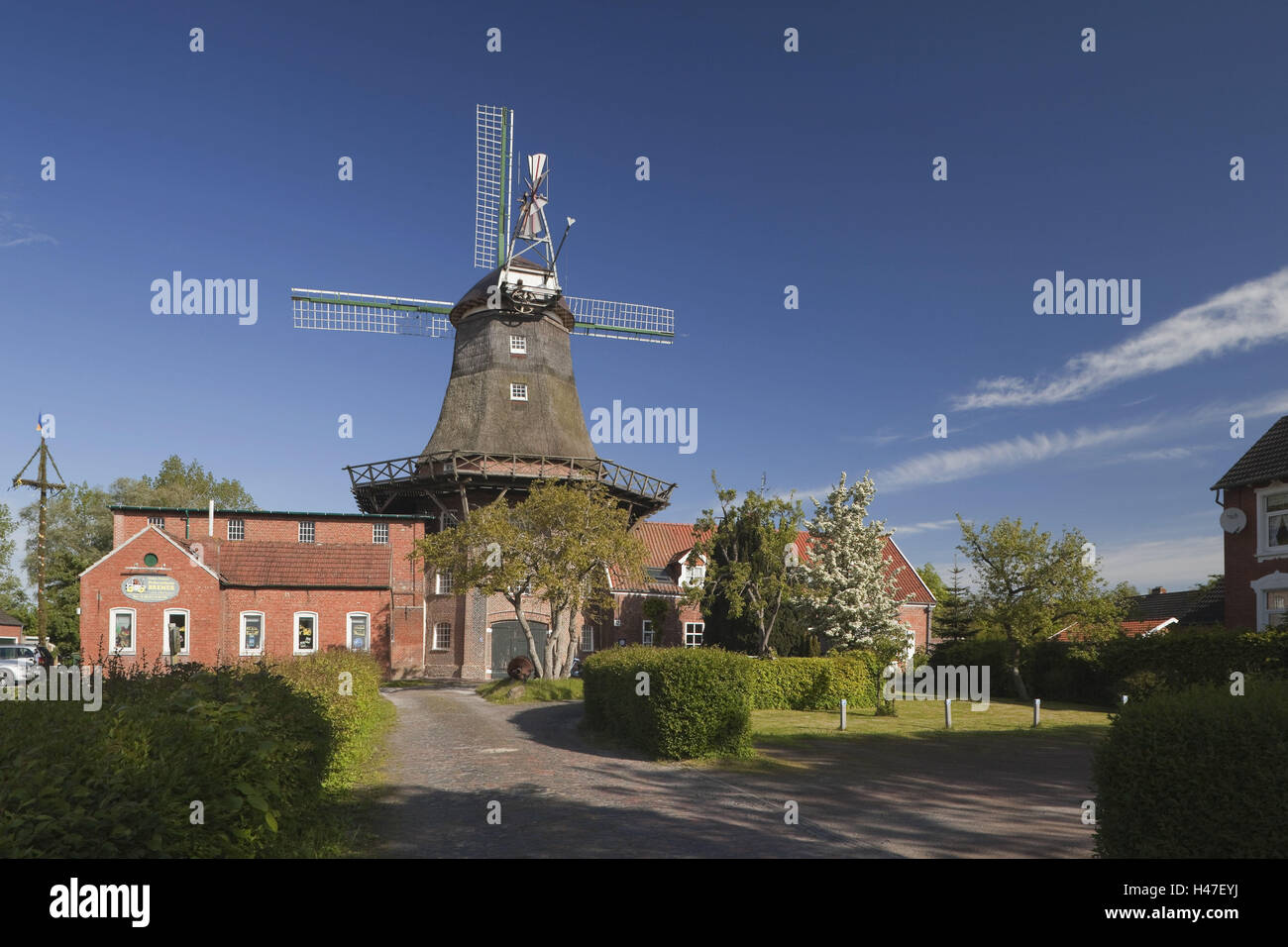 Windmill in pewsum hi-res stock photography and images - Alamy