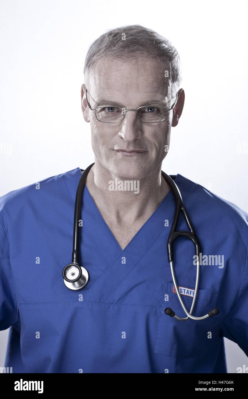 Op. doctor with stethoscope, portrait Stock Photo - Alamy